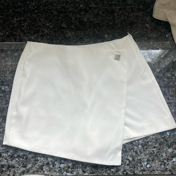 Zara | Skirts | Zara Basics White Mini Skort | Poshmark